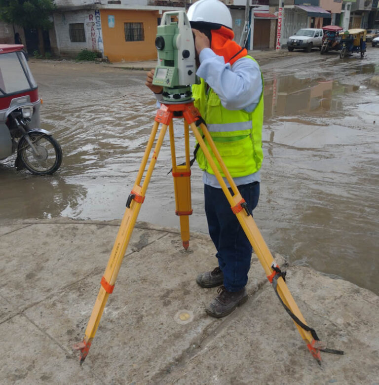 La Técnica Poligonal en la Topografía